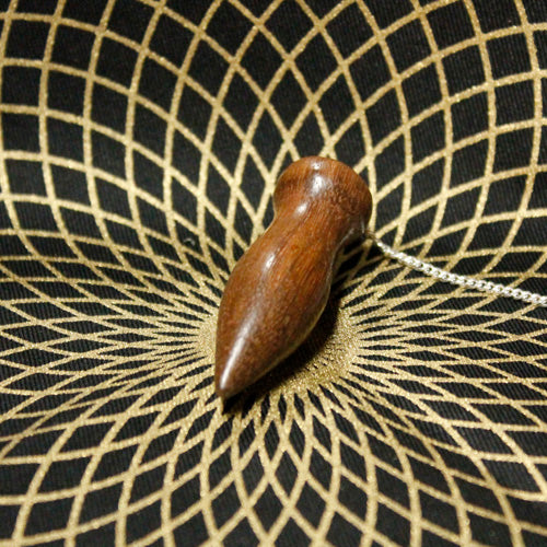 Wood Pendulum – Nutz
